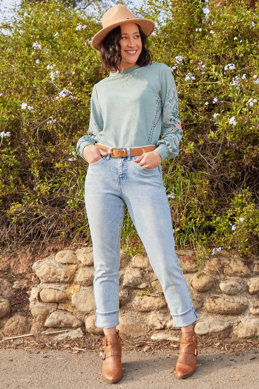 Sara Jeans – Le Pink Chateau